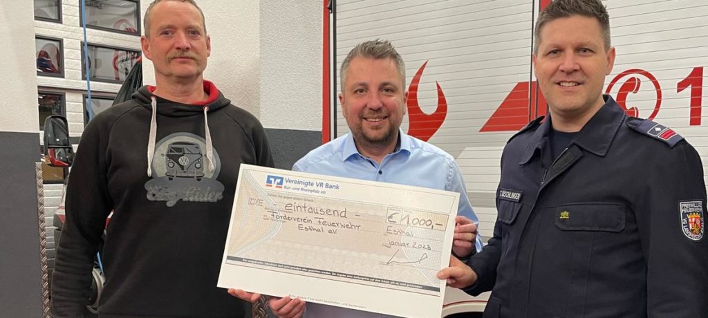 Feuerwehr VG Lambrecht : » Spendenübergabe Vereinigte VR Bank Kur und ... Feuerwehr VG Lambrecht : » Spendenübergabe Vereinigte VR Bank Kur und ...